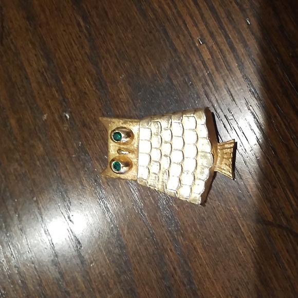 Avon | Jewelry | Vintage Avon Owl Pin Brooch In Goldtone Which Opens Up ...